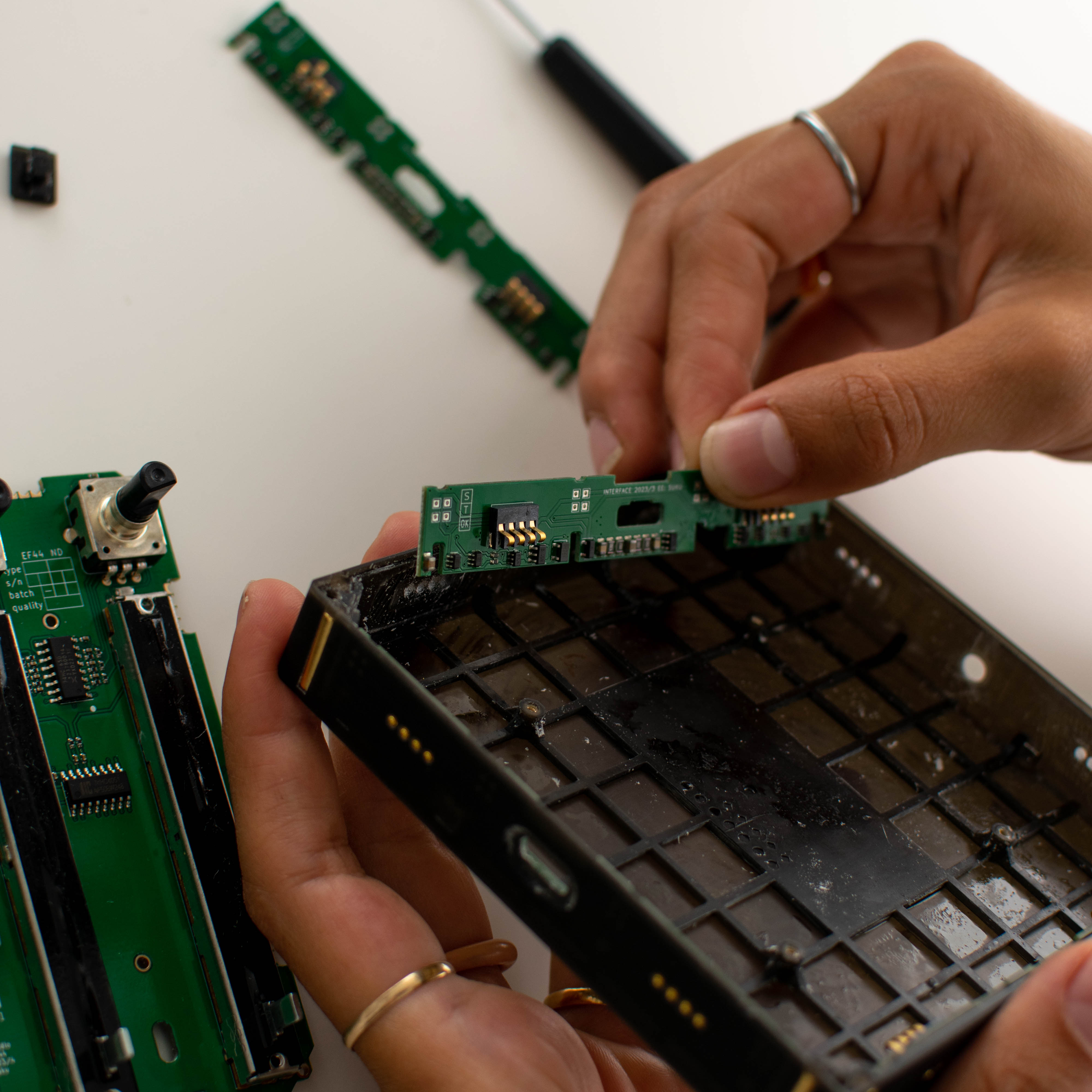 Grid: Repair Guide | Intech Studio Documentation