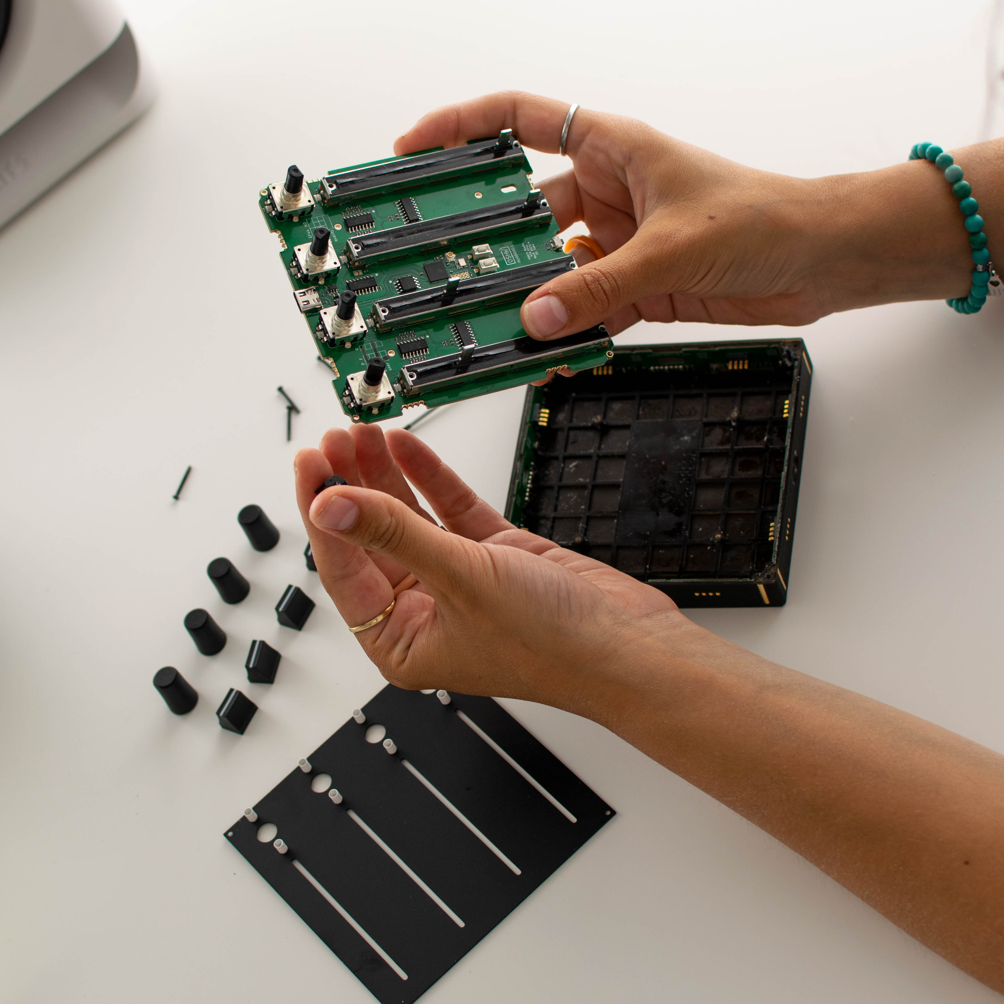 Grid: Repair Guide | Intech Studio Documentation